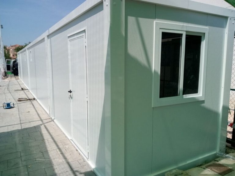 Prefabricated modular dressing room for a football field