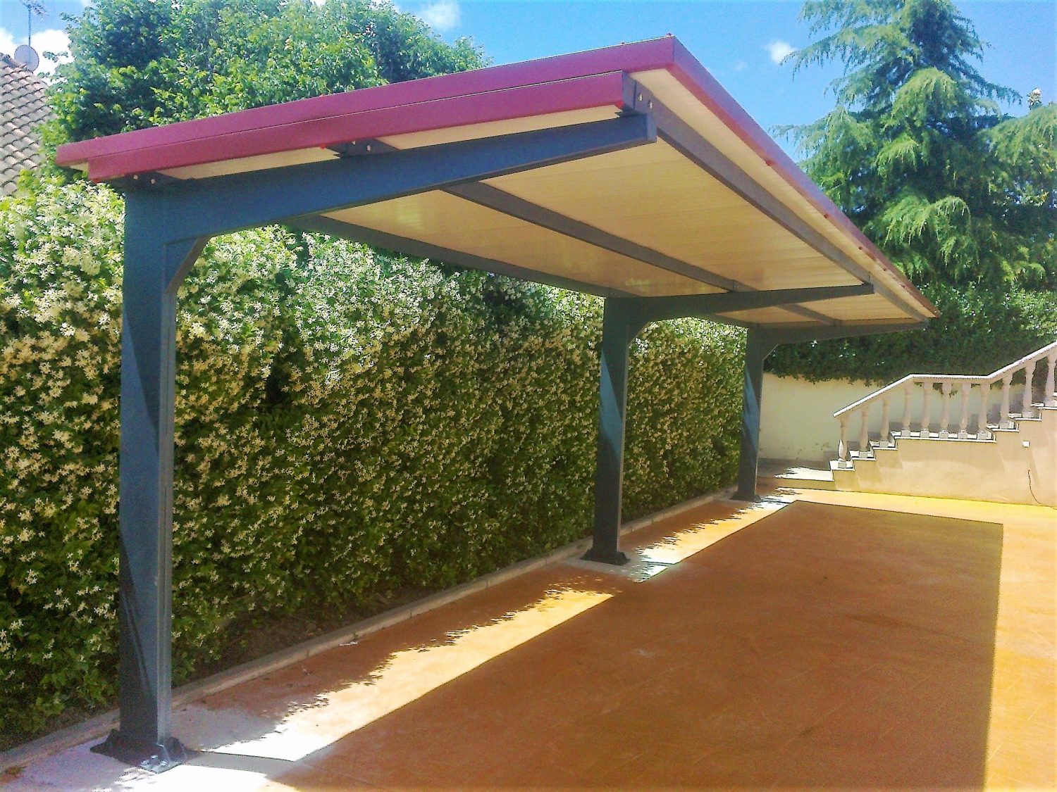 MARQUESINA DE APRCAMIENTO PARA EL CANAL DE ISABEL II